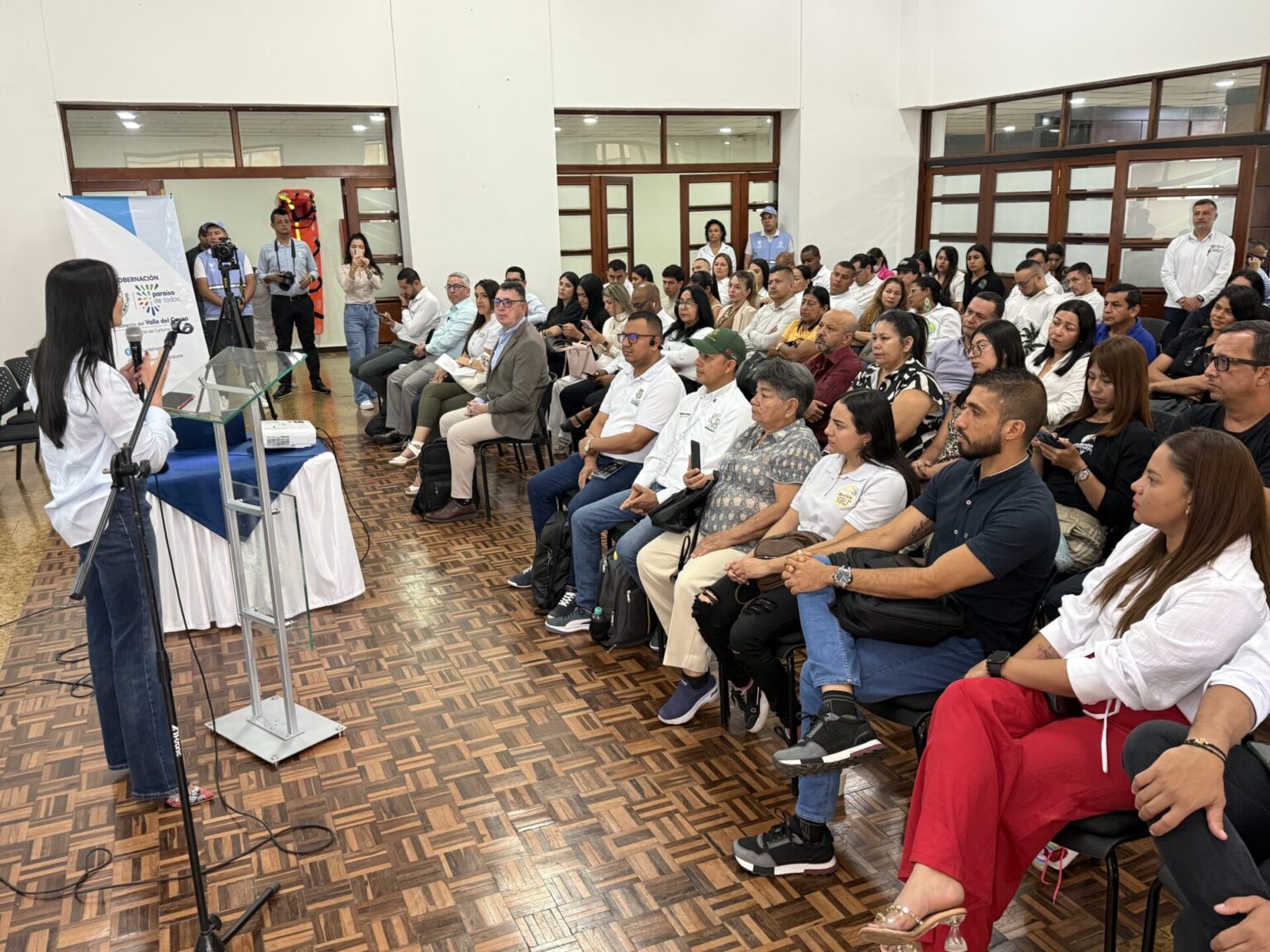 EXITOSO LANZAMIENTO DEL PROGRAMA VALLE LABS AGENCIAS - CCBuga